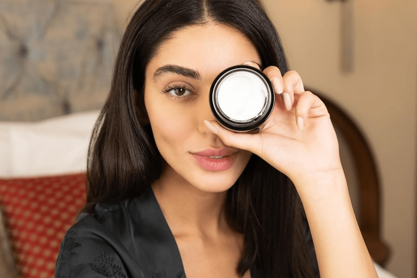 Why Your Skin Deserves Only the Purest: The Anaaka Promise – ANAAKA Europe